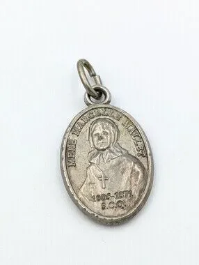 Jewelry | Vintage Silvertoned Catholic Relic Medal Mre ...